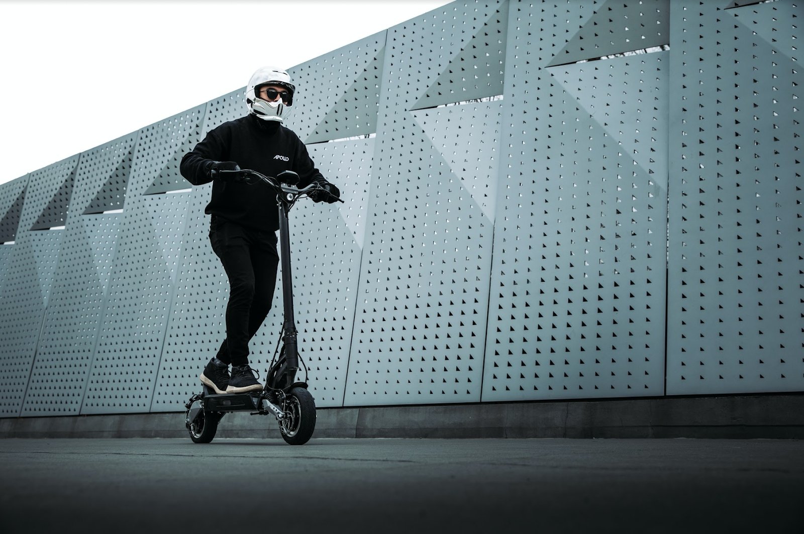 Overview of Electric Mobility in Canada