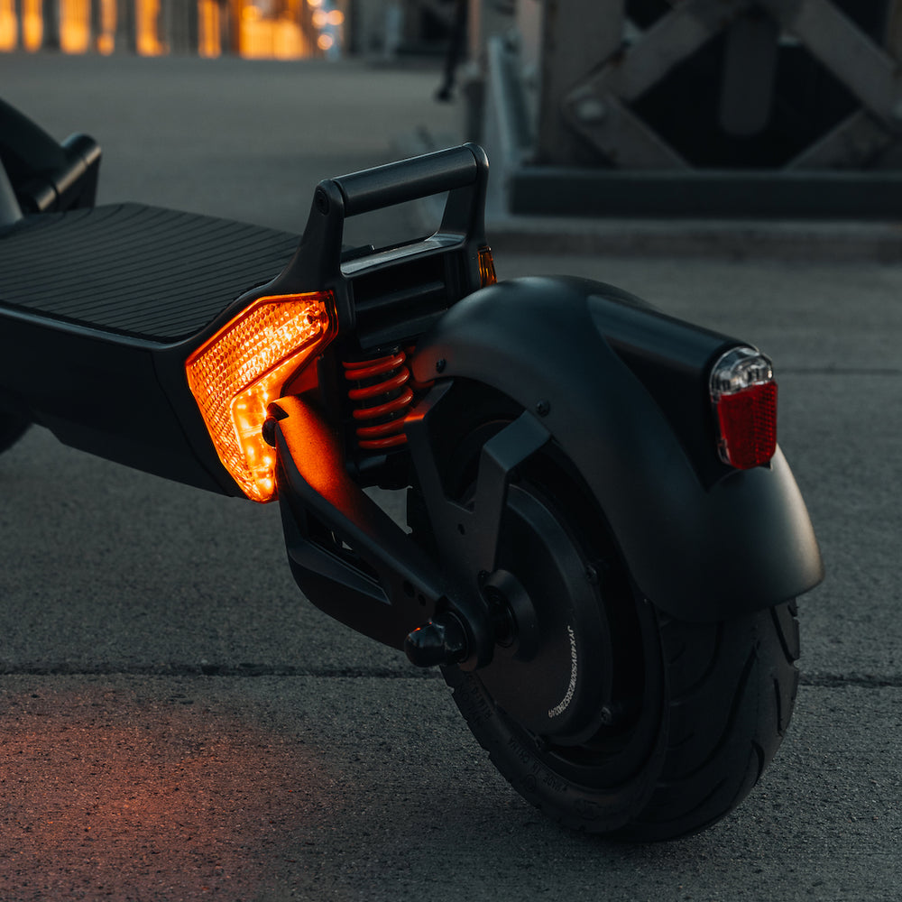 Apollo City 2024 | Ultimate Commuter Electric Scooter | Apollo Canada